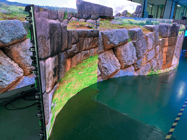 The Ultimate Guide to Curved LED Screens - Rigard